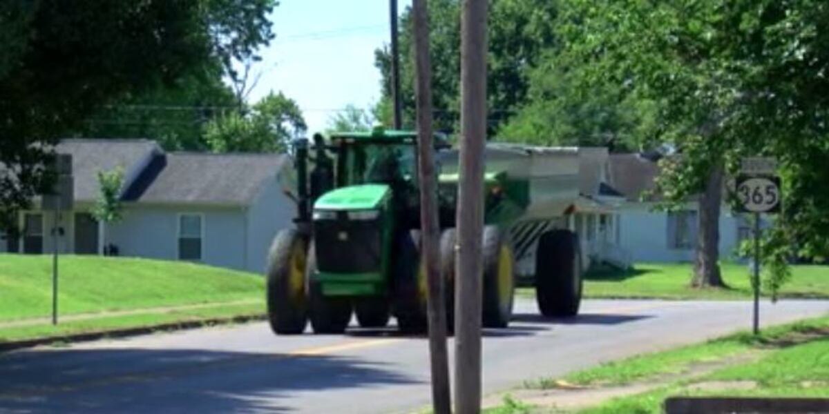 Farmers urge drivers to be cautious around farming equipment Farmers urge drivers to be cautious around farming equipment